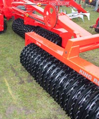 LAMMA 10: He-Va King Roller is largest in Opico range - Farmers Weekly