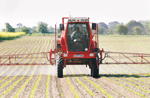 New programme of sugar beet herbicide trials launched - Farmers Weekly