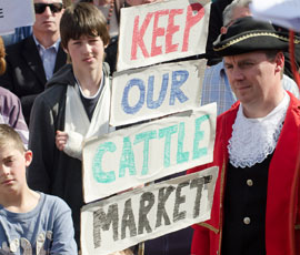 In pictures: farmers protest at cattle market - Farmers Weekly