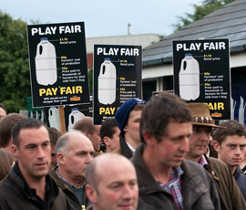 Arla hits back at dairy protestors - Farmers Weekly