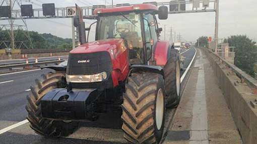 Police seize tractor on M6 motorway - Farmers Weekly