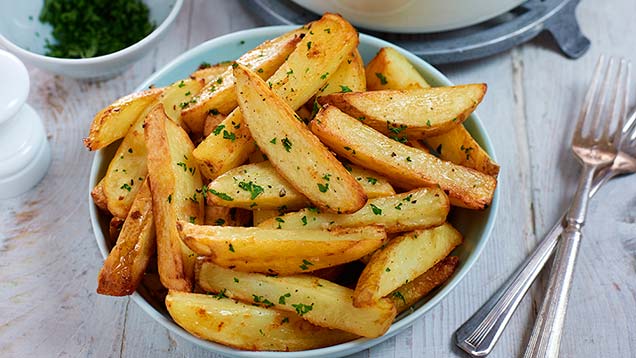 Recipe: Spicy tomato and bean stew with thick-cut garlic and parsley ...