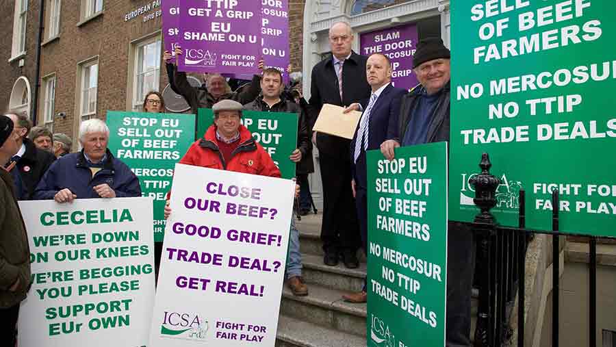 Irish beef farmers protest over 'sell-out' trade talks - Farmers Weekly
