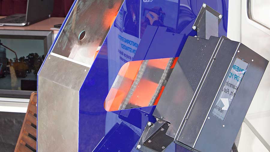 Combine protein meter monitors grain quality on the move - Farmers Weekly