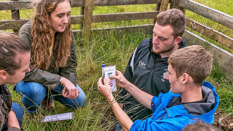 Farmers Apprentice 2016 episode 2: The apprentices' first task ...