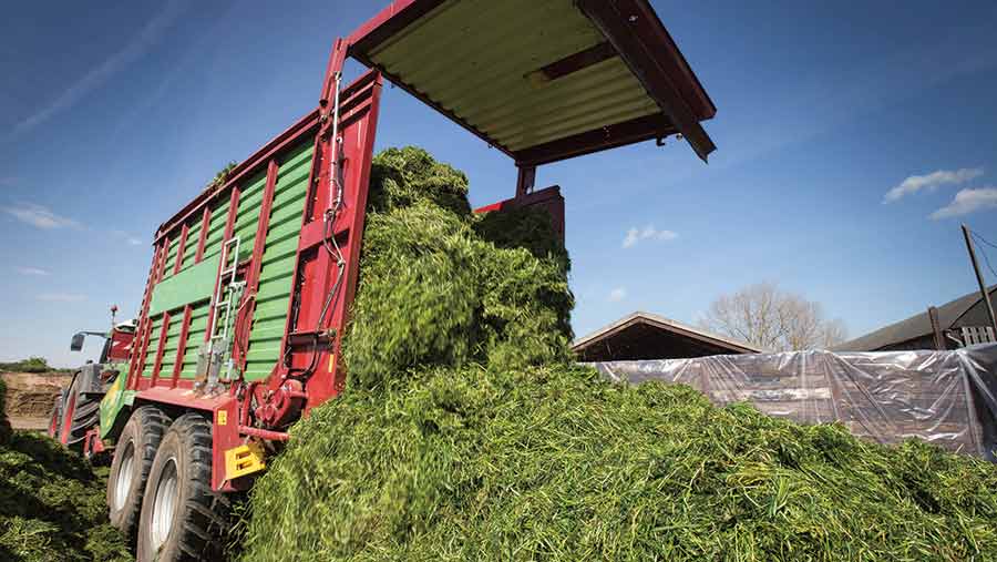 Tips and advice for planning and building a new silage clamp - Farmers ...
