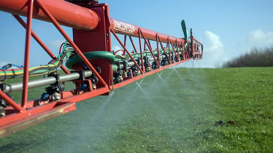 Video: How to properly set up a crop sprayer - Farmers Weekly