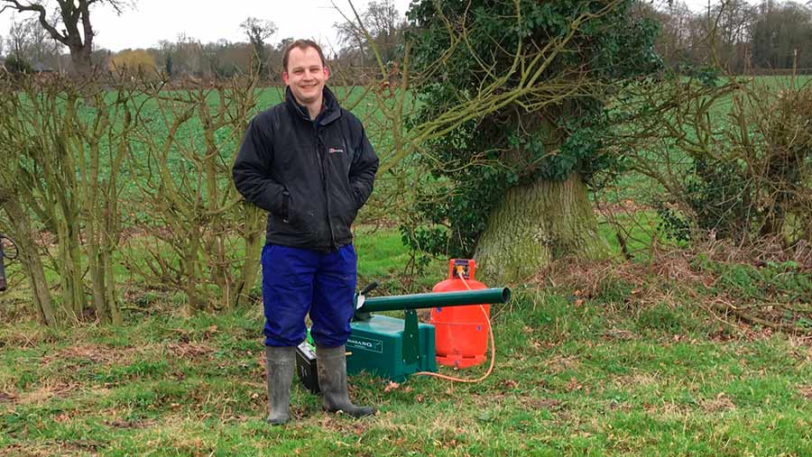 Will's Way video: Pigeons, muckspreading and paperwork - Farmers Weekly