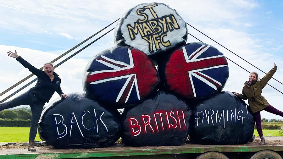 Photo of the Week: Young farmers' bale art backs British farming ...