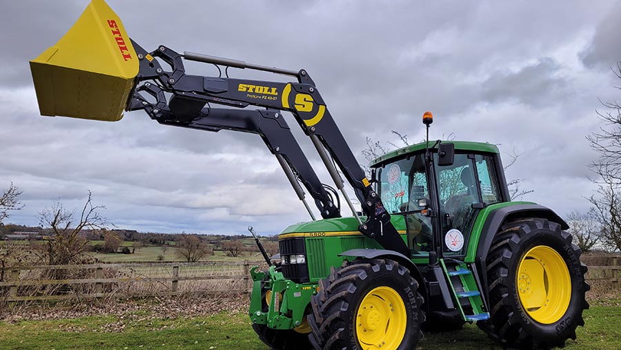 Award-winning Lynx JD6800 restoration to steal the show - Farmers Weekly