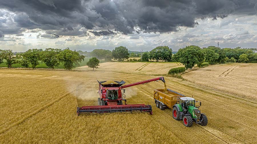 Harvest 2023: Stuttering start in between the showers - Farmers Weekly