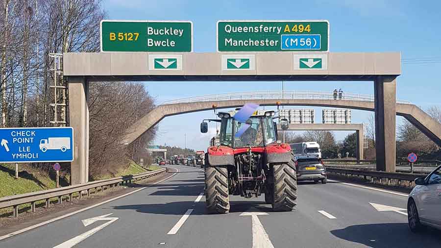 North Wales farmers stage 'go-slow' tractor protest - Farmers Weekly