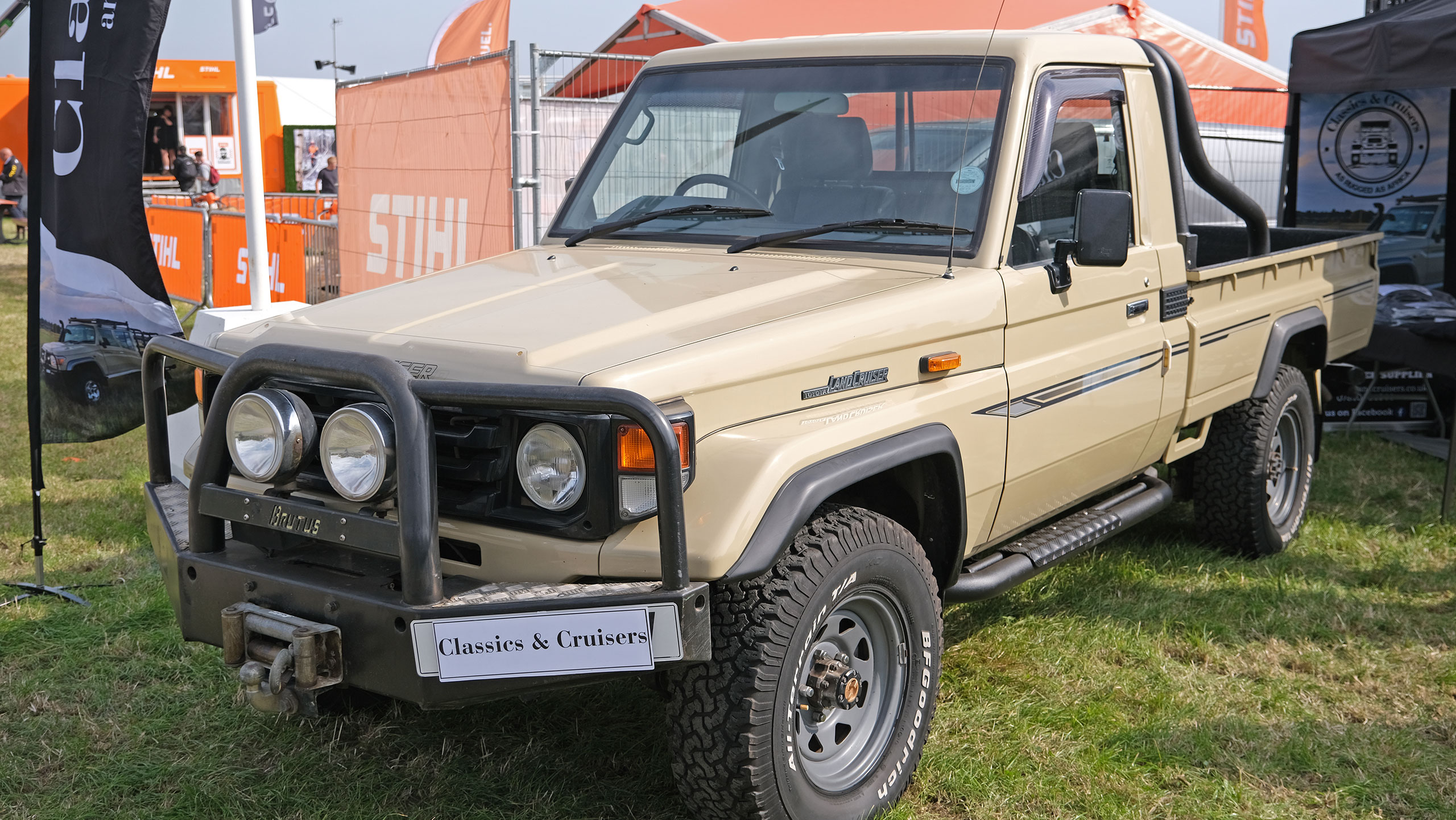 Toyota Land Cruiser Off Road Uk