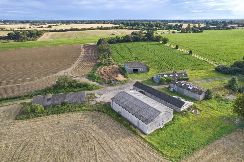 Main Road, Tuddenham, Ipswich, Suffolk, IP6 9BZ - Property