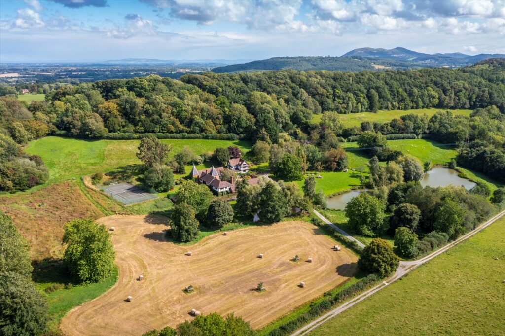 Crews Hill, Alfrick, Worcester, Worcestershire, WR6. - Property