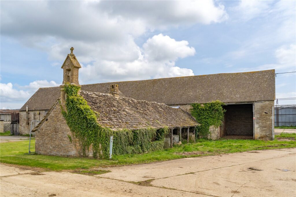 Lot 3 | Castle Hill Farm, Swindon, Gloucestershire, SN6 6LN - Property