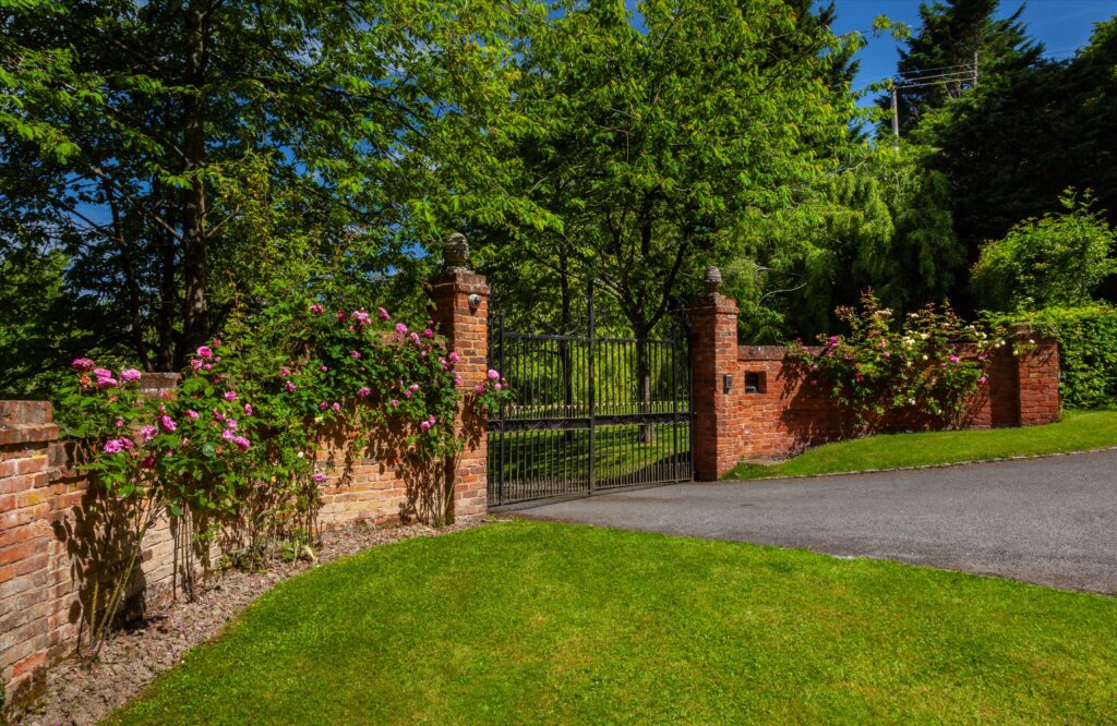 Crews Hill, Alfrick, Worcester, Worcestershire, WR6. - Property