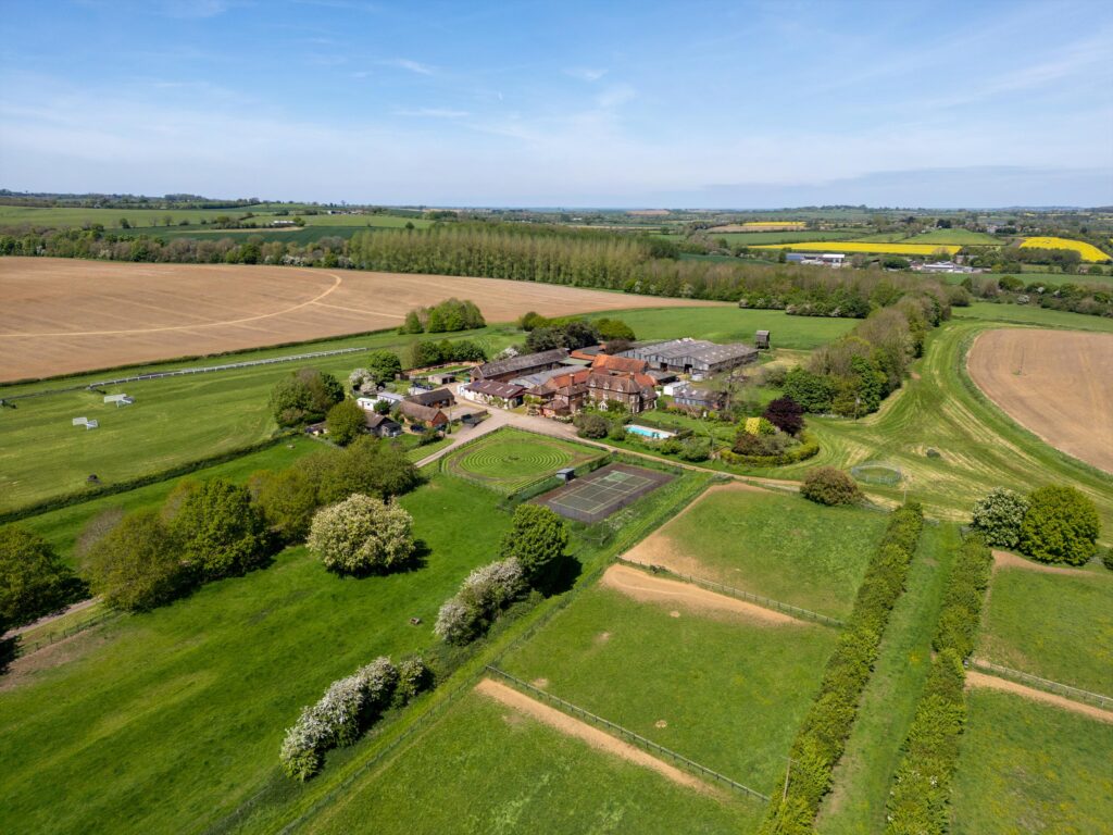 Cropredy Lawn, Cropredy, Banbury, Oxfordshire, OX17 - Property