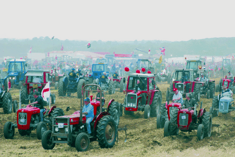 England beats Australia in a new field - Farmers Weekly